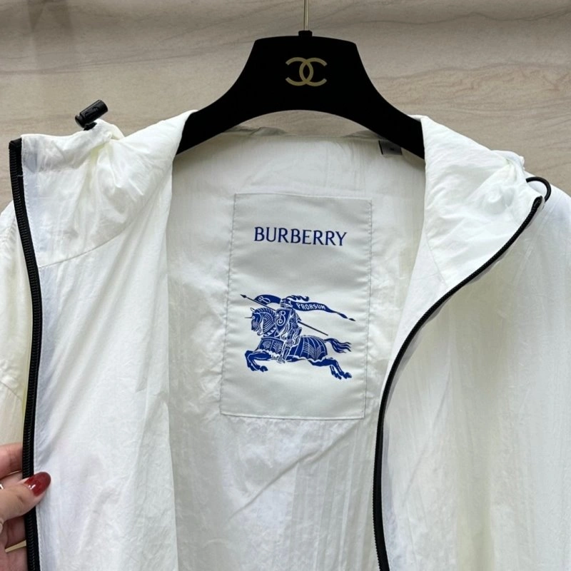 Economical Burberry Outwear