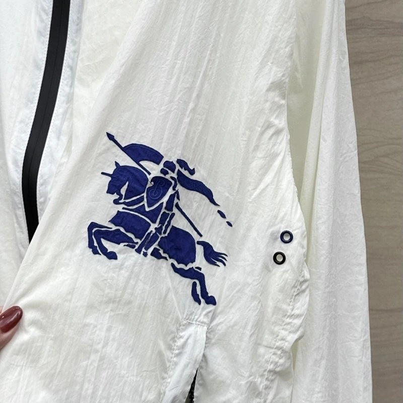 Economical Burberry Outwear