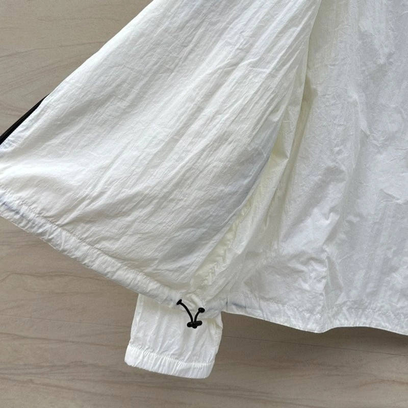 Economical Burberry Outwear