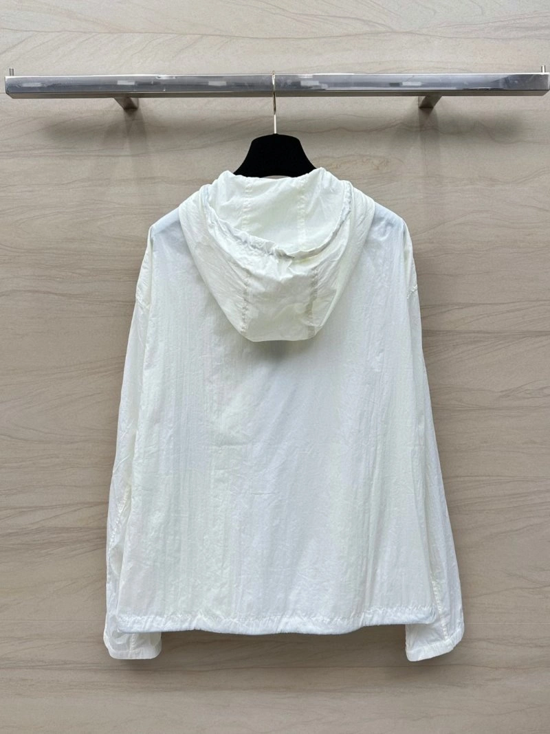 Economical Burberry Outwear