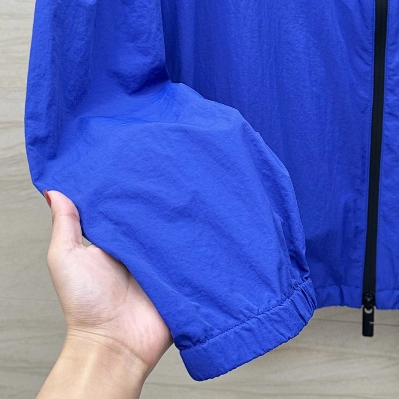 Low-cost Burberry Outwear