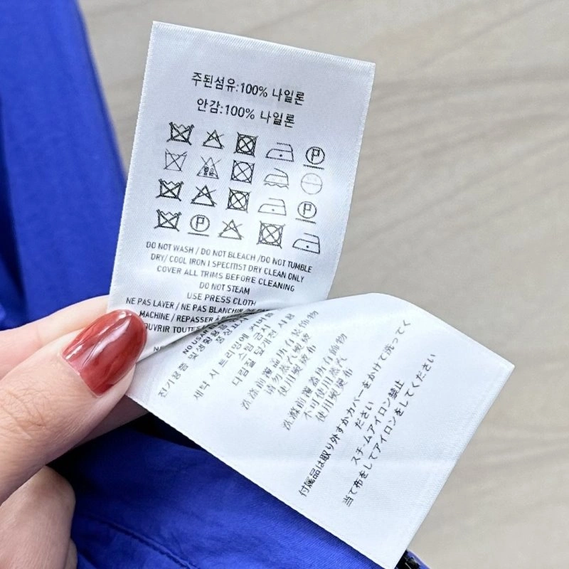 Low-cost Burberry Outwear