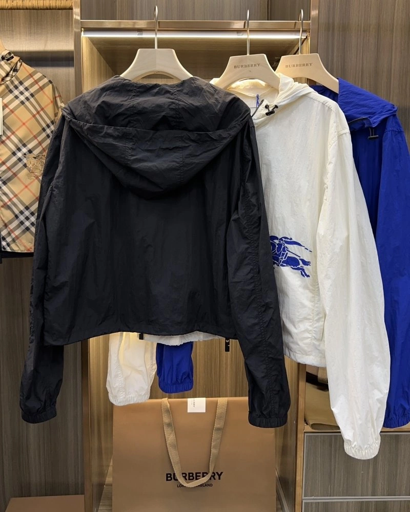Brand-original Burberry Outwear