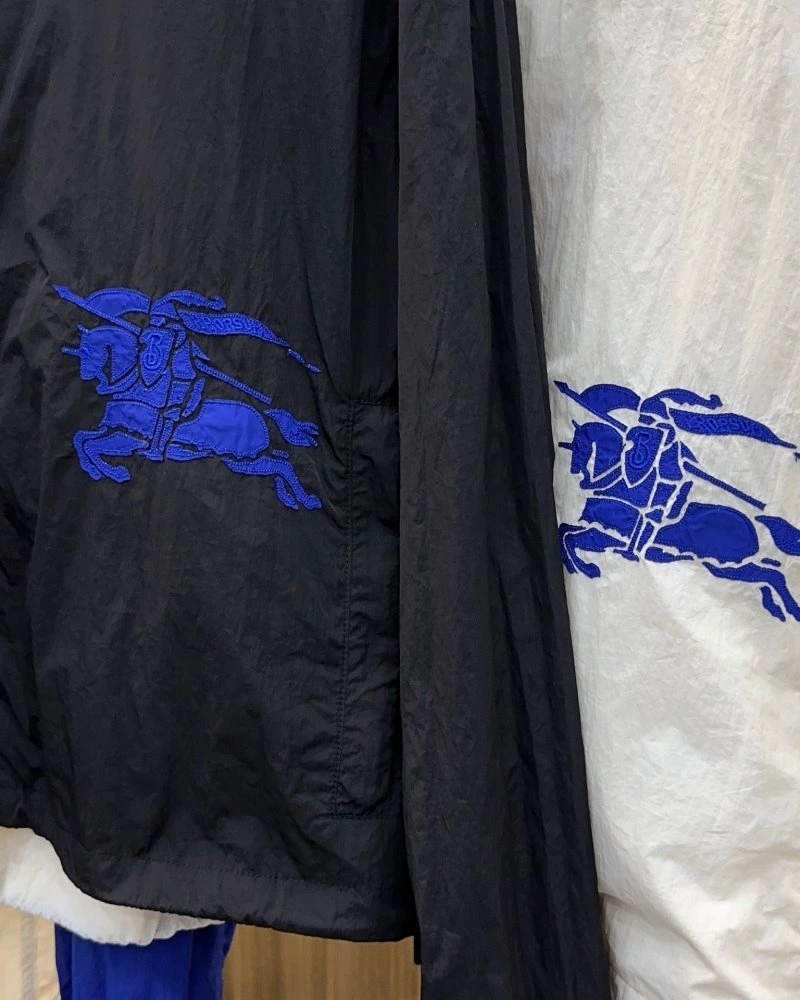 Brand-original Burberry Outwear