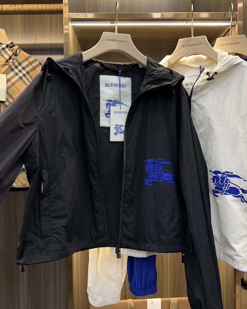 Brand-original Burberry Outwear