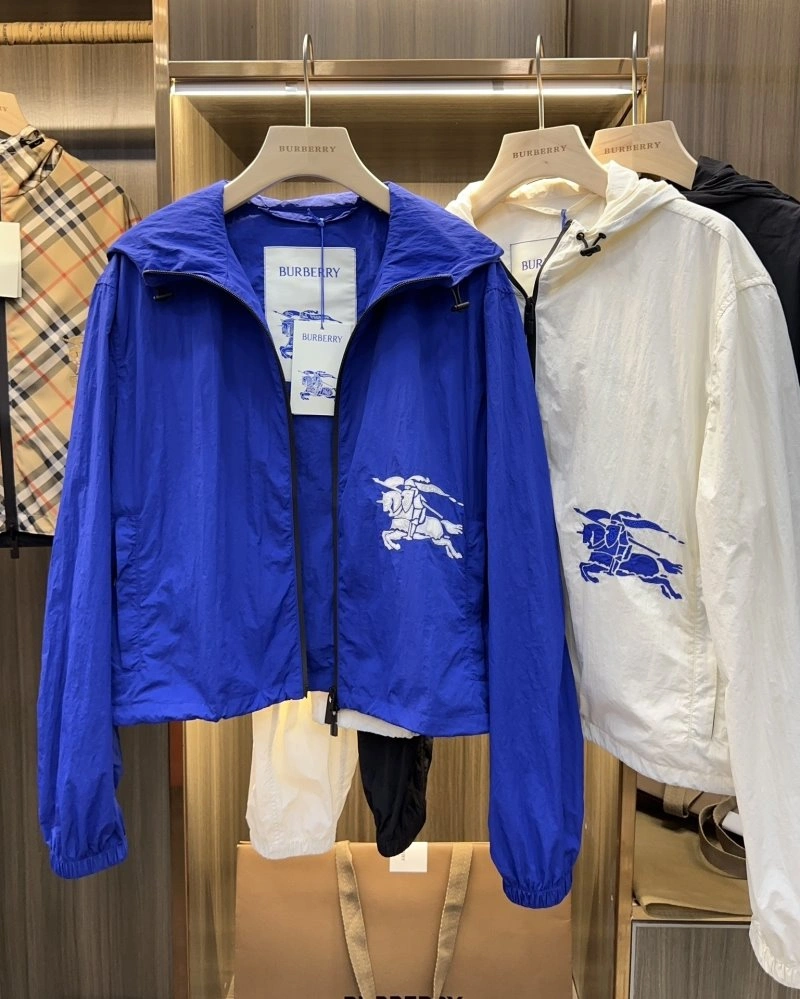 High accuracy Burberry Outwear