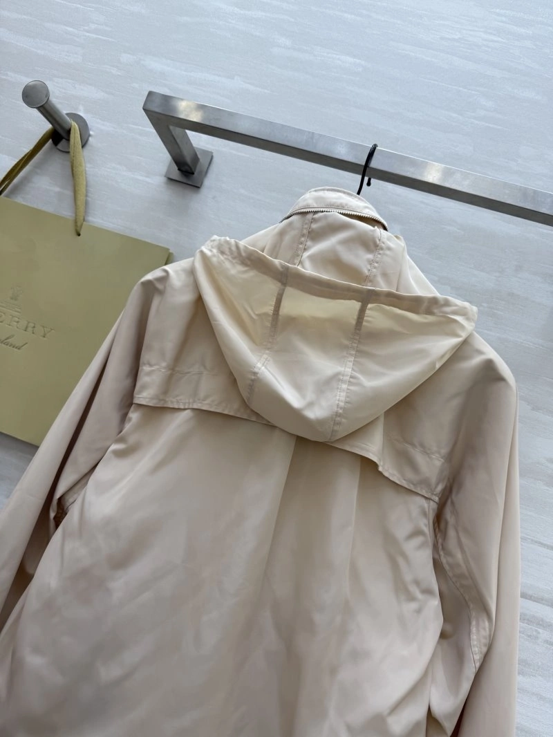 Discounted Burberry Outwear