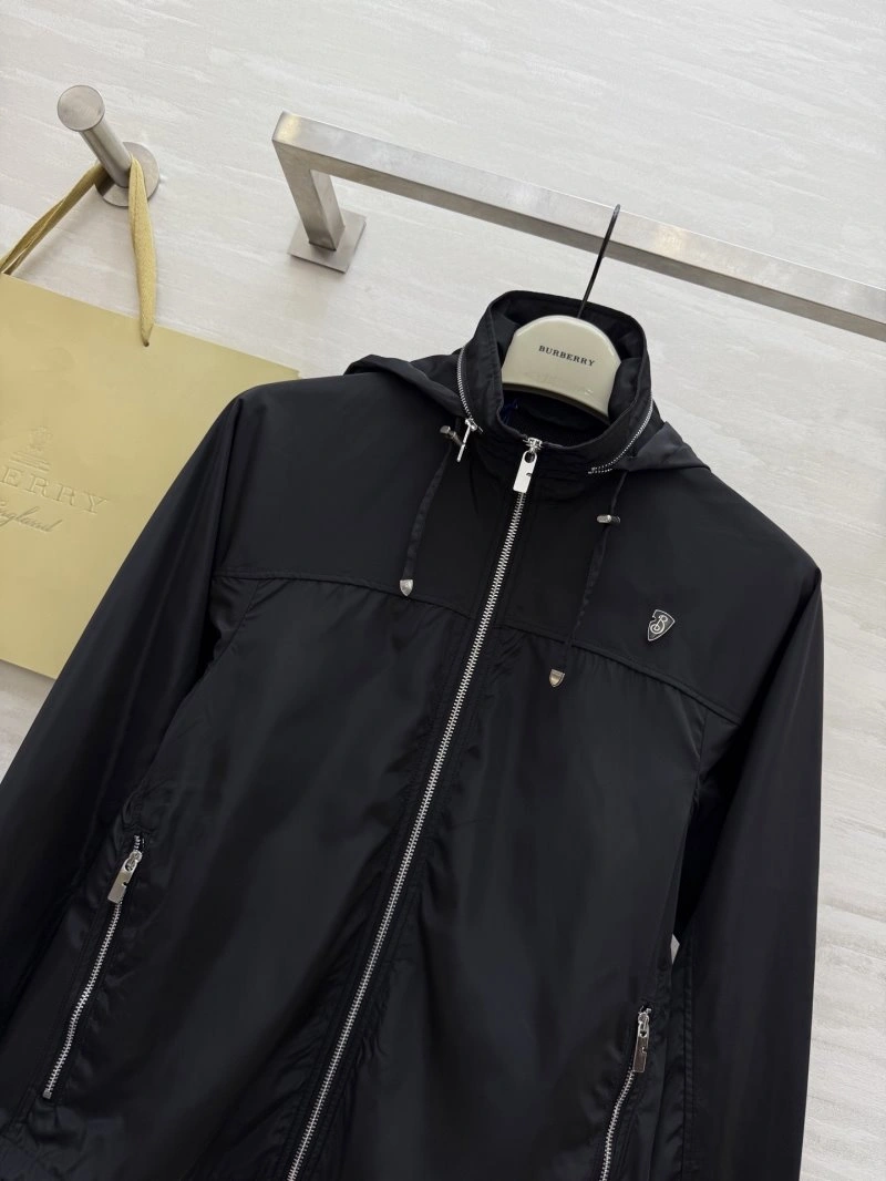 Discounted Burberry Outwear