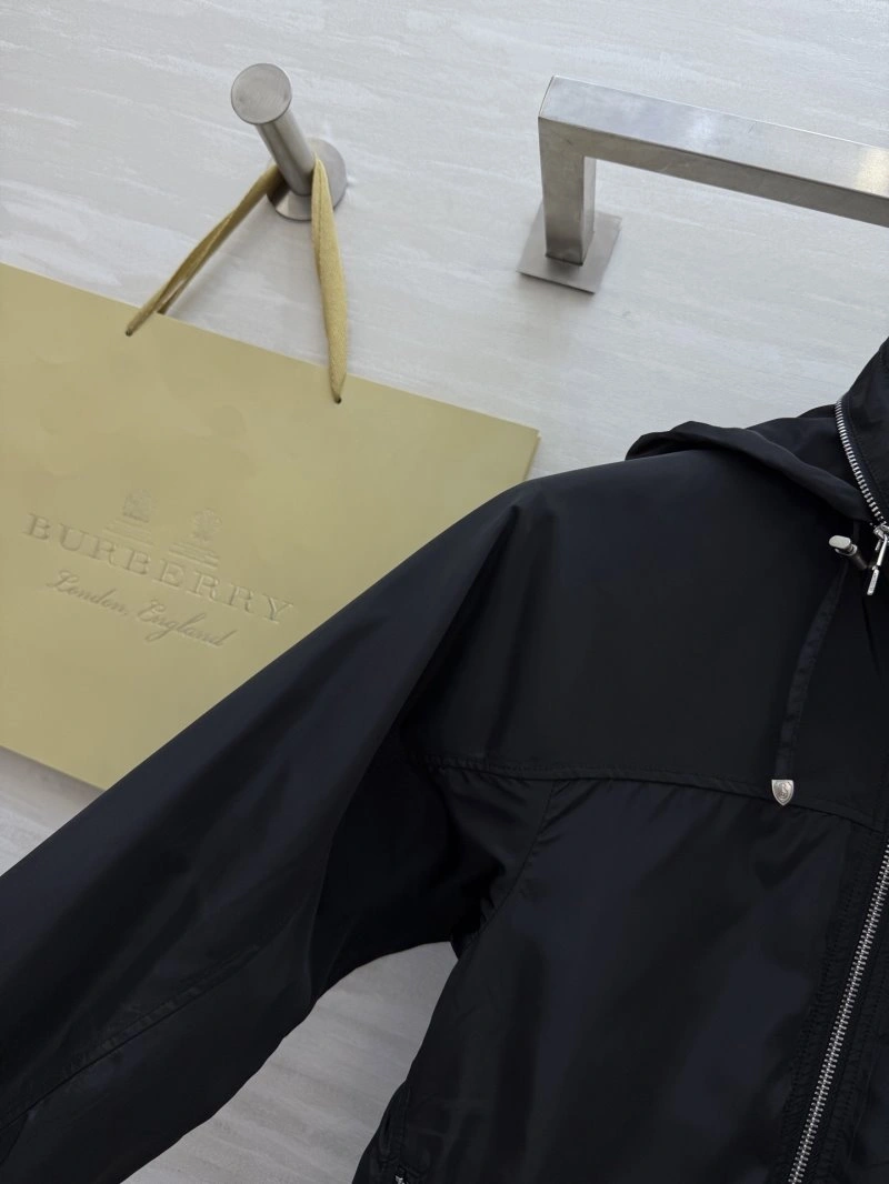 Discounted Burberry Outwear