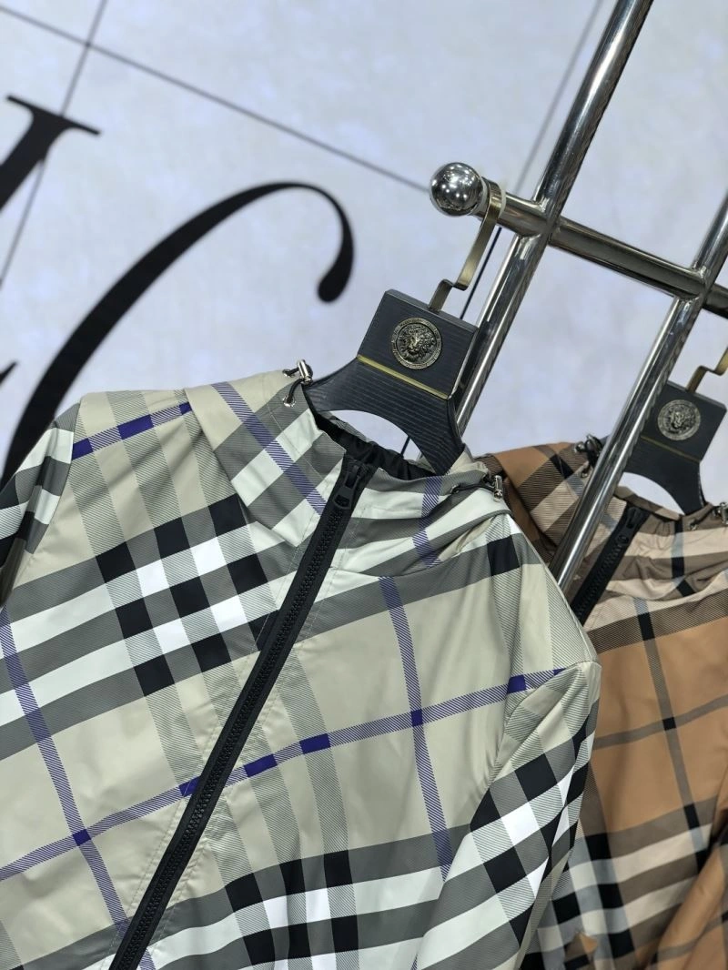 Brand-original Burberry Outwear