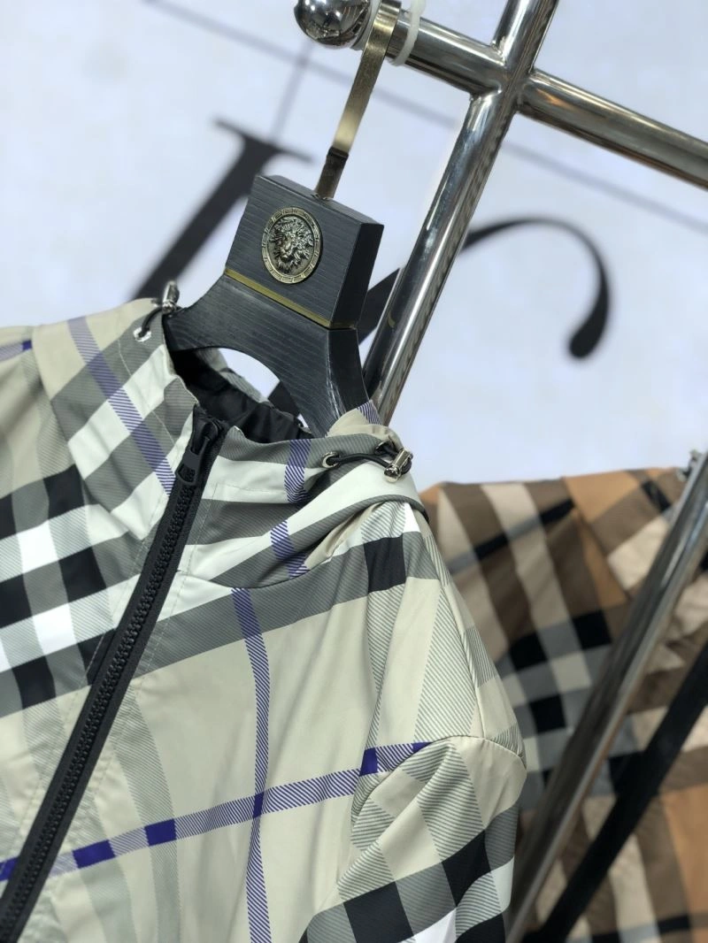 Brand-original Burberry Outwear