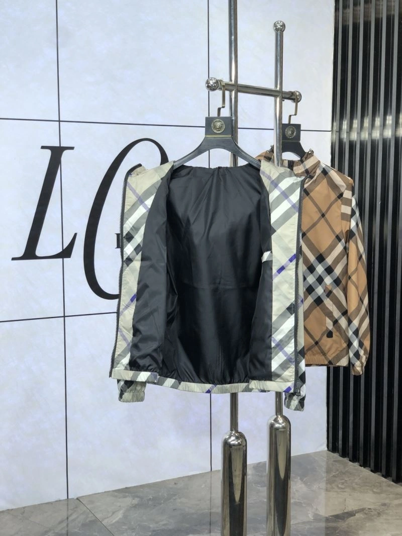 Brand-original Burberry Outwear