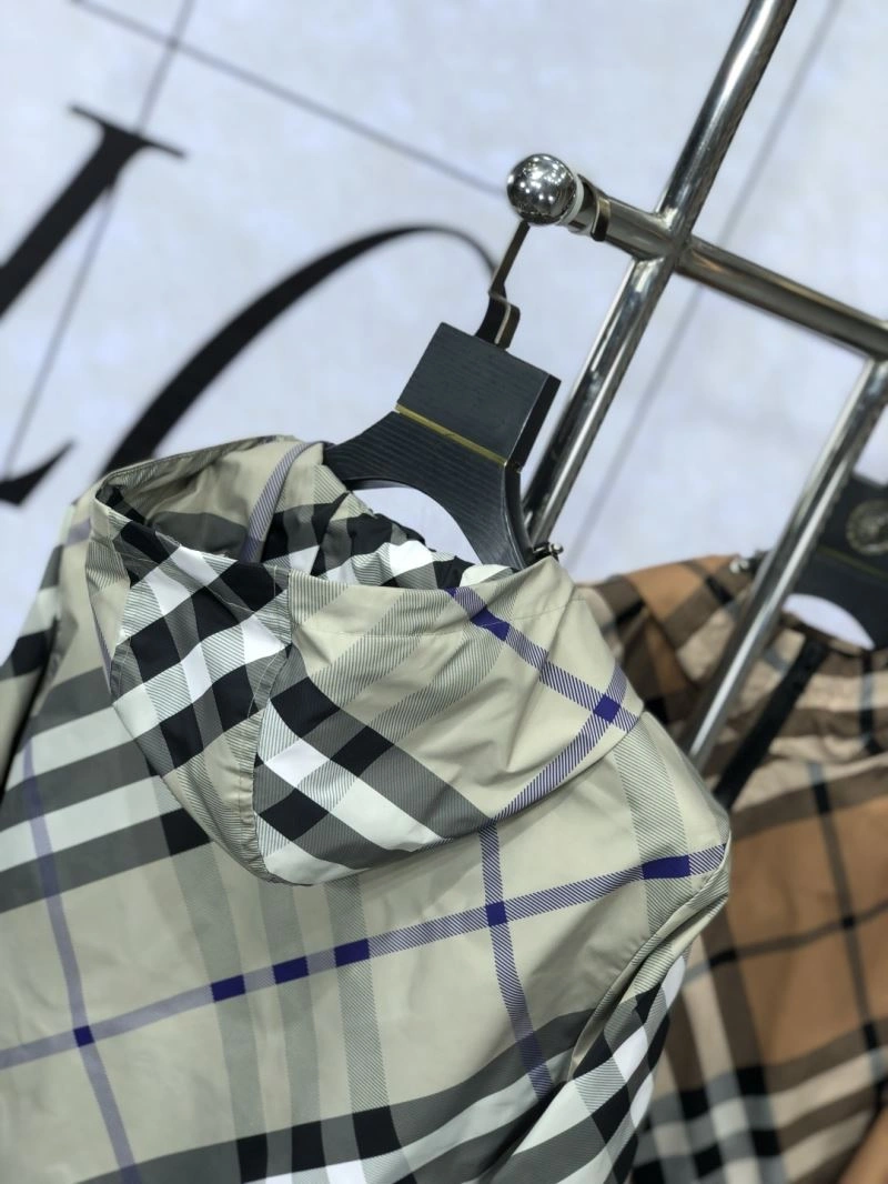 Brand-original Burberry Outwear
