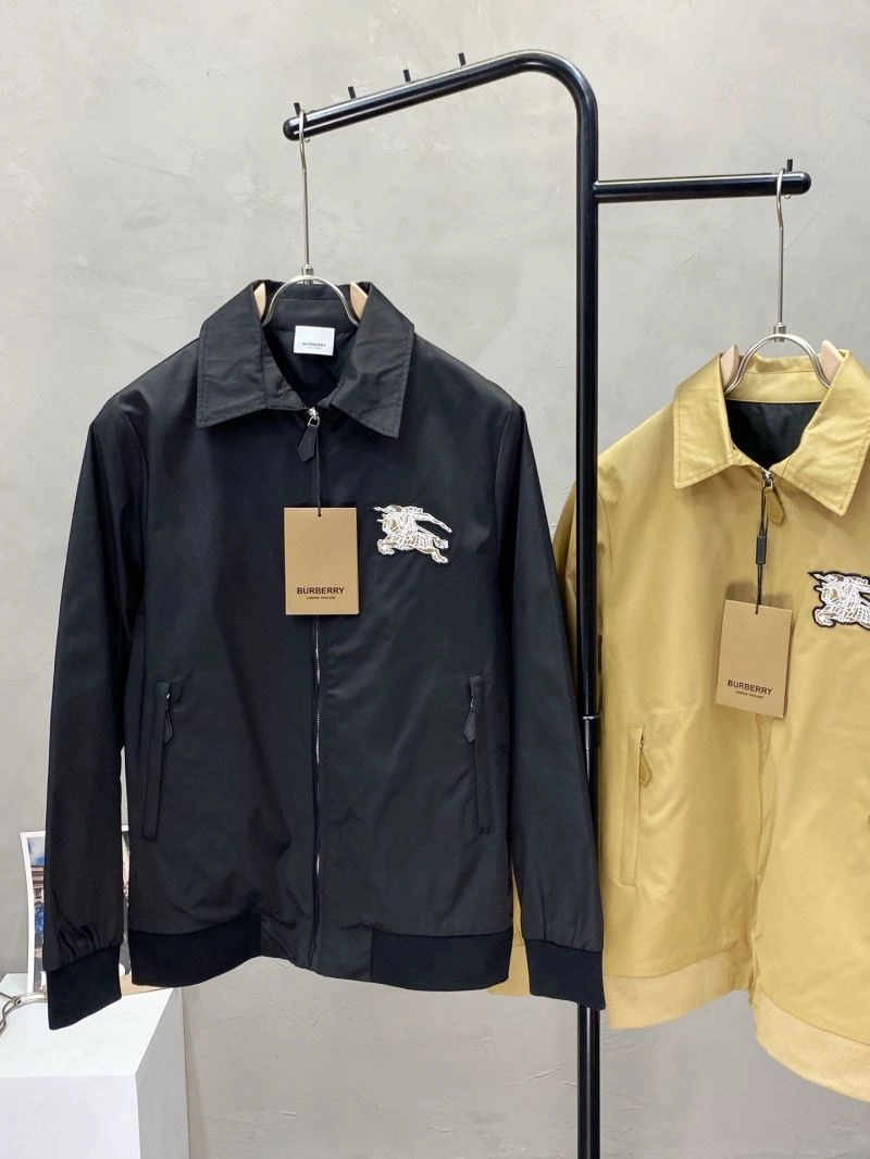Low-cost Burberry Outwear