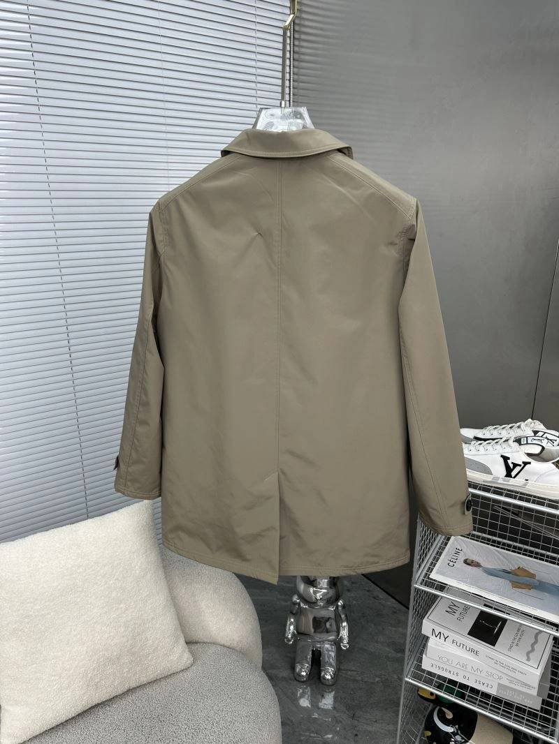 Low-cost Burberry Outwear