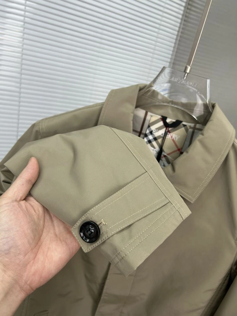Low-cost Burberry Outwear