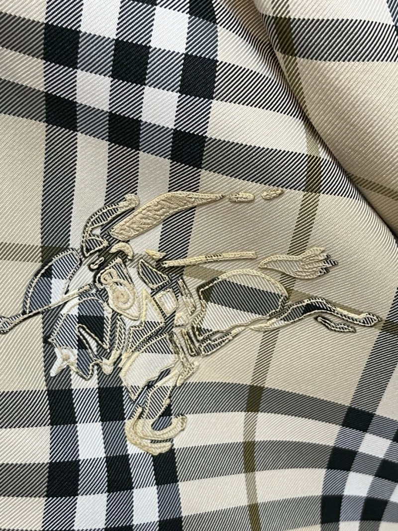 Factory-made Burberry Outwear