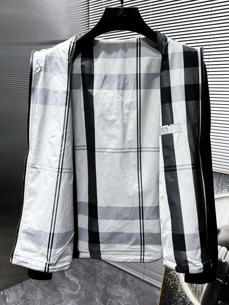 High accuracy Burberry Outwear