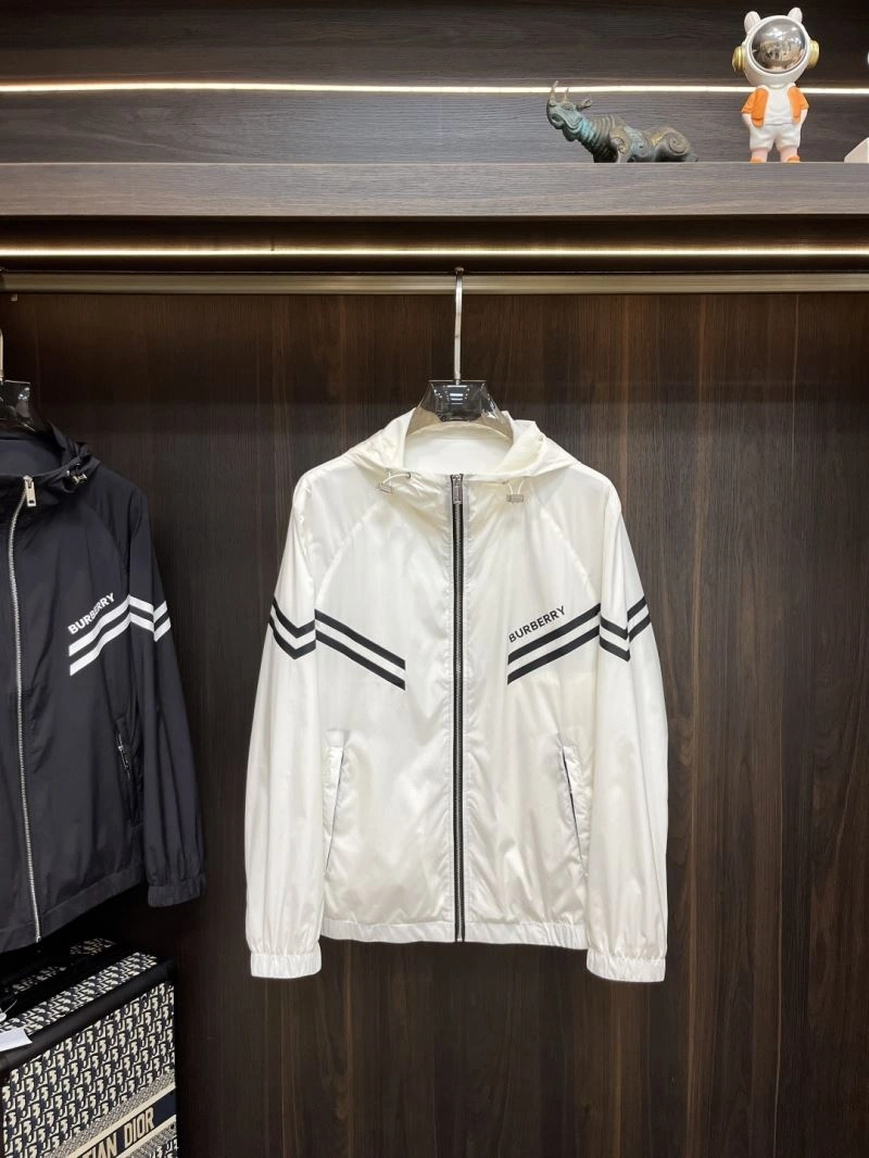 Top match Burberry Outwear