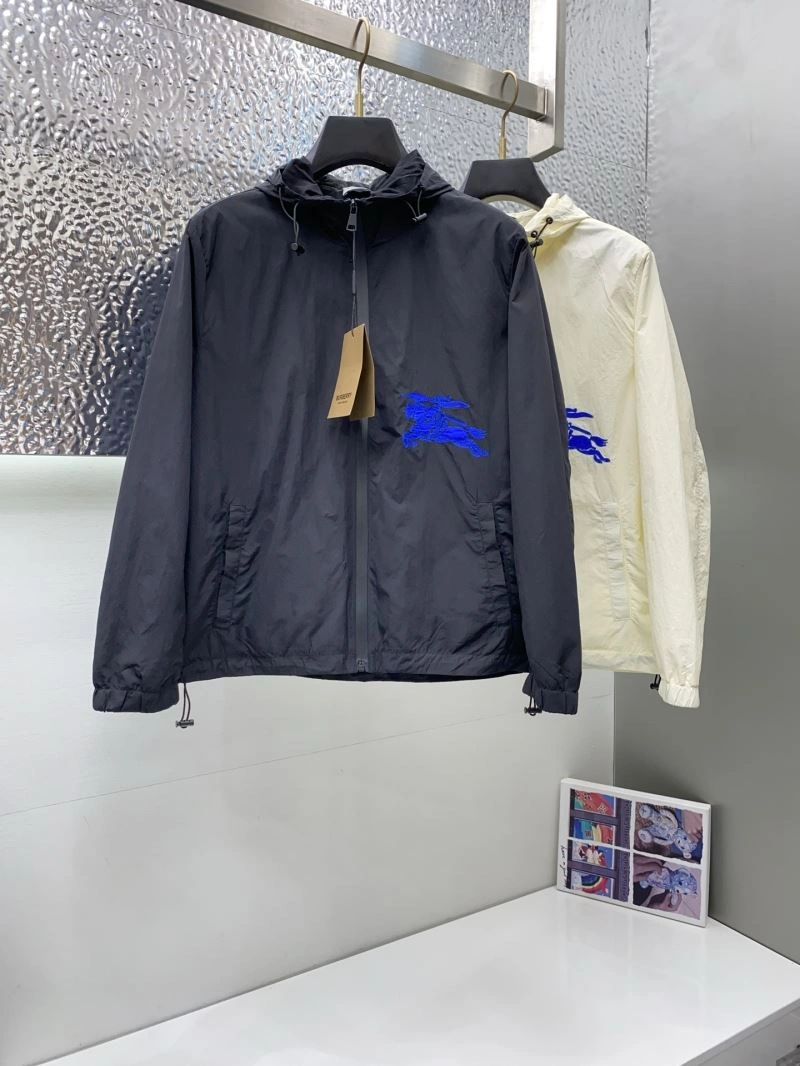 Bargain Burberry Outwear