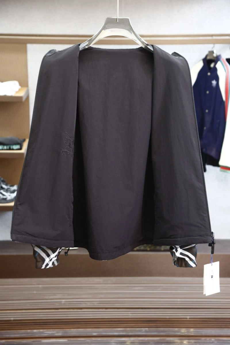 Low-cost Burberry Outwear
