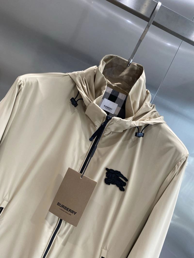 Top match Burberry Outwear