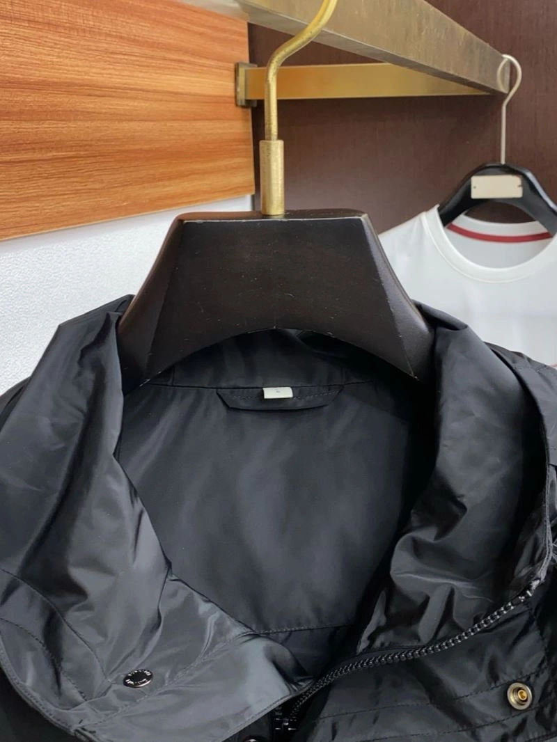 Brand-original Burberry Outwear