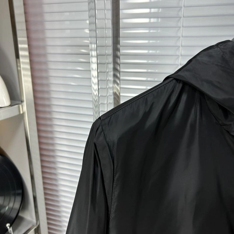 Bargain Burberry Outwear