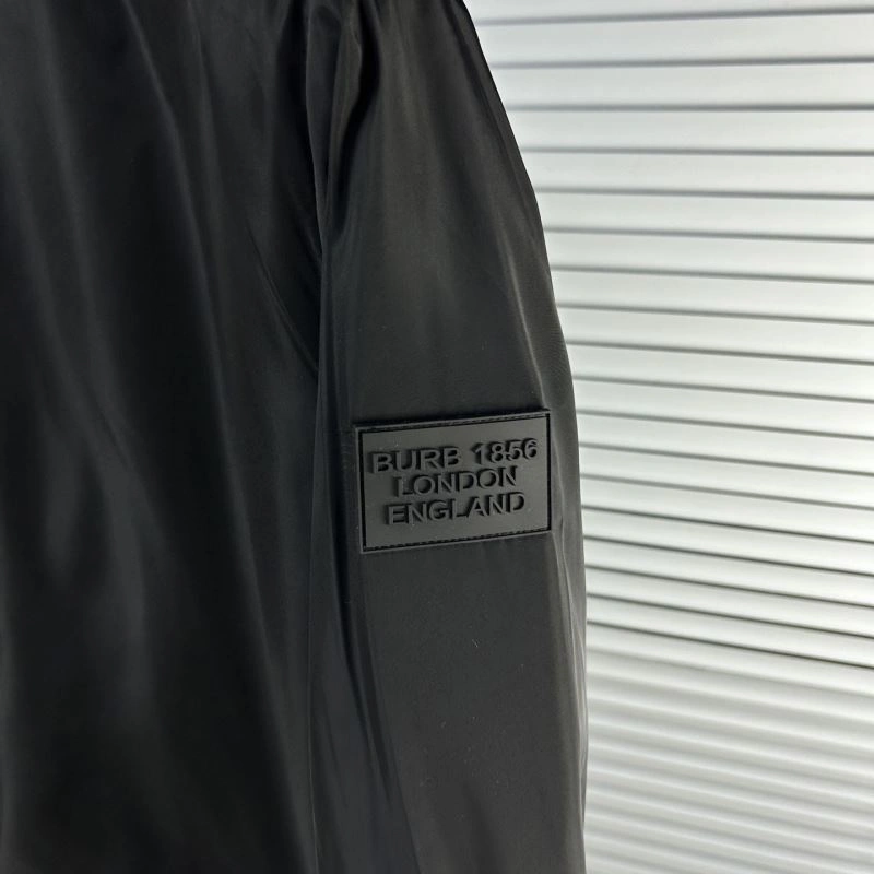 Bargain Burberry Outwear