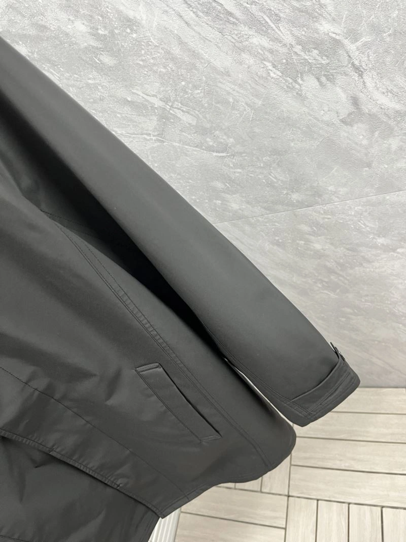 Legit Burberry Outwear