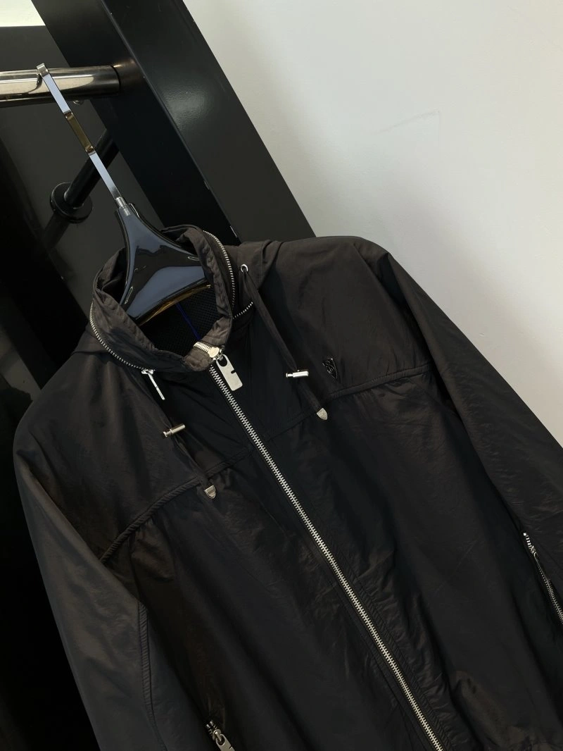 Legit Burberry Outwear