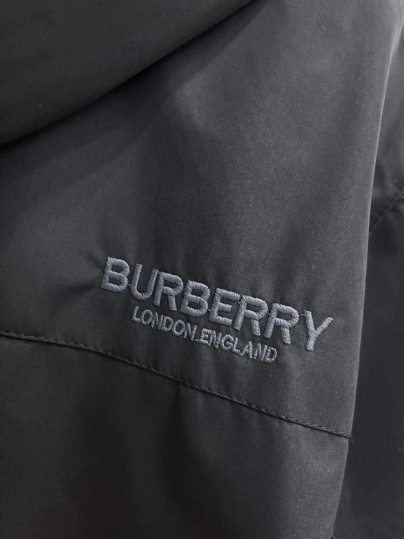 Low-cost Burberry Outwear