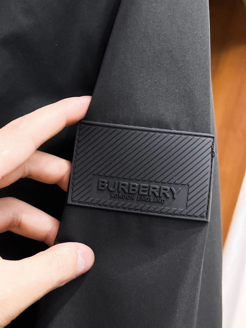Low-cost Burberry Outwear