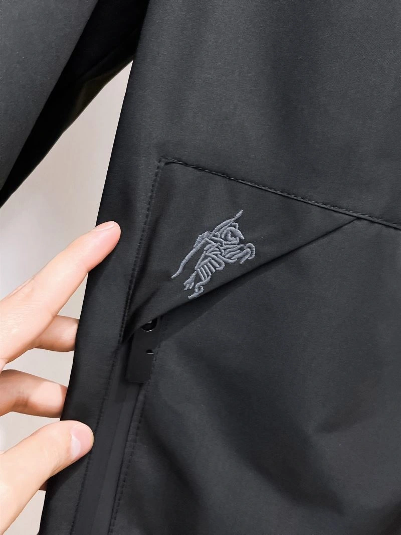 Low-cost Burberry Outwear