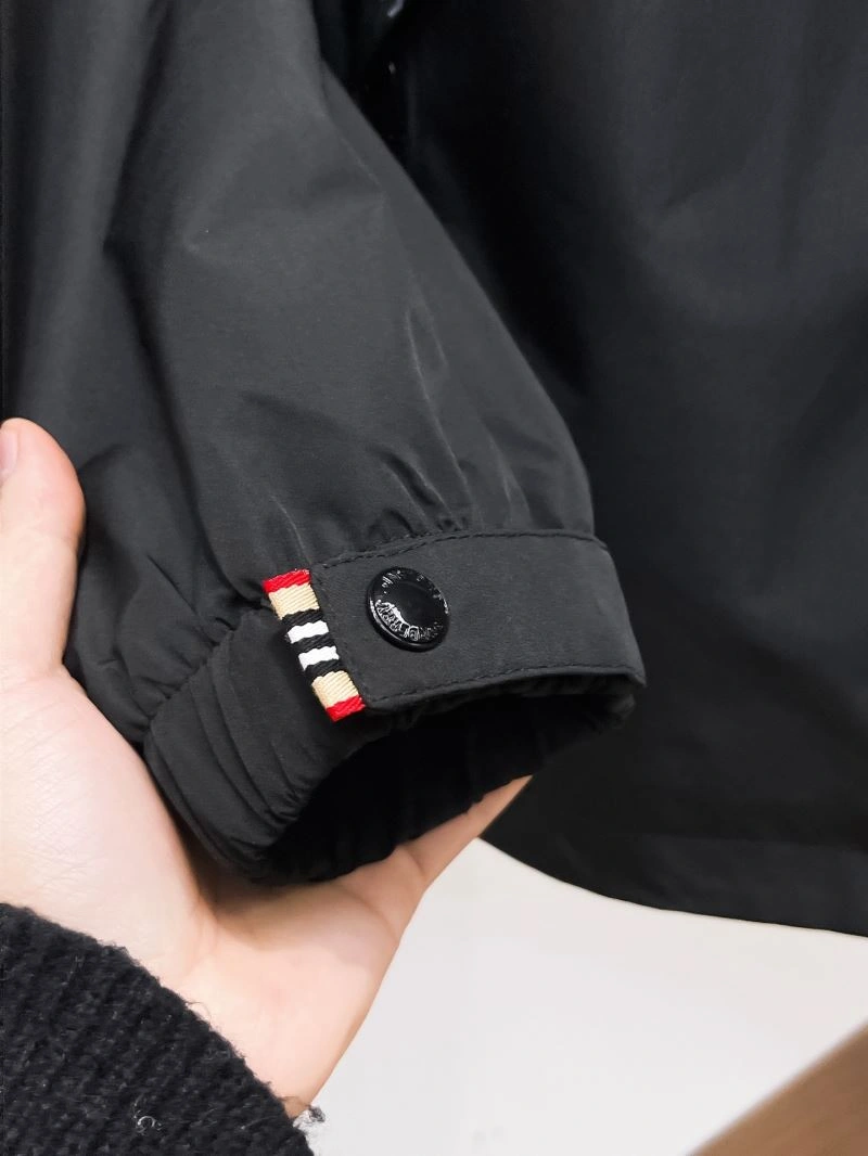 Low-cost Burberry Outwear