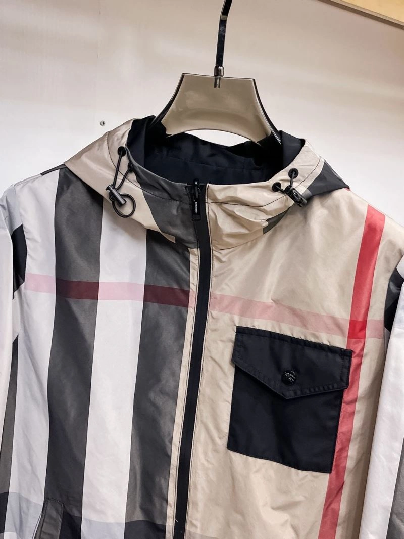 Bargain Burberry Outwear