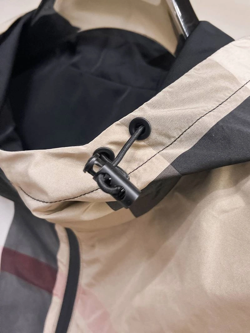 Bargain Burberry Outwear