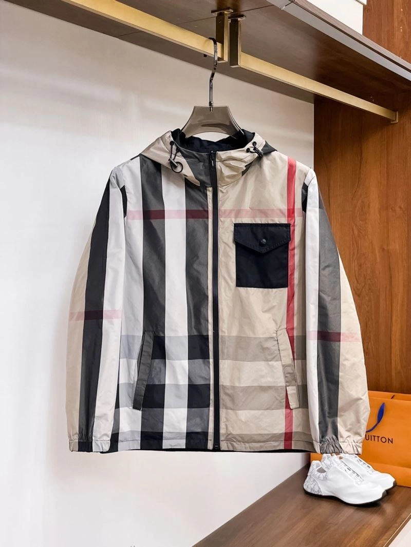 Bargain Burberry Outwear