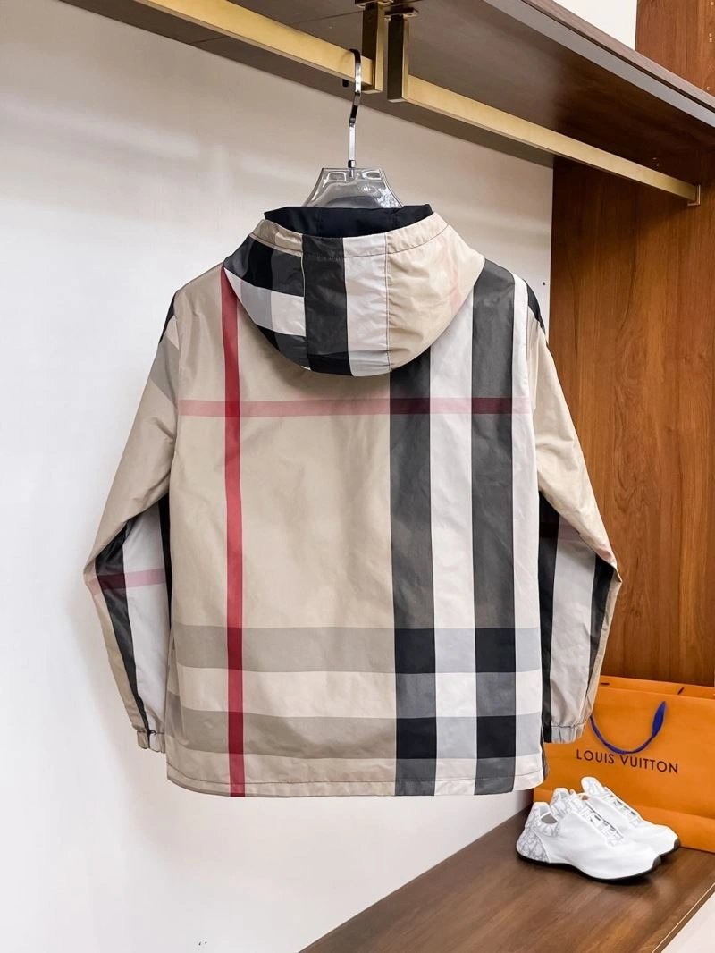 Bargain Burberry Outwear