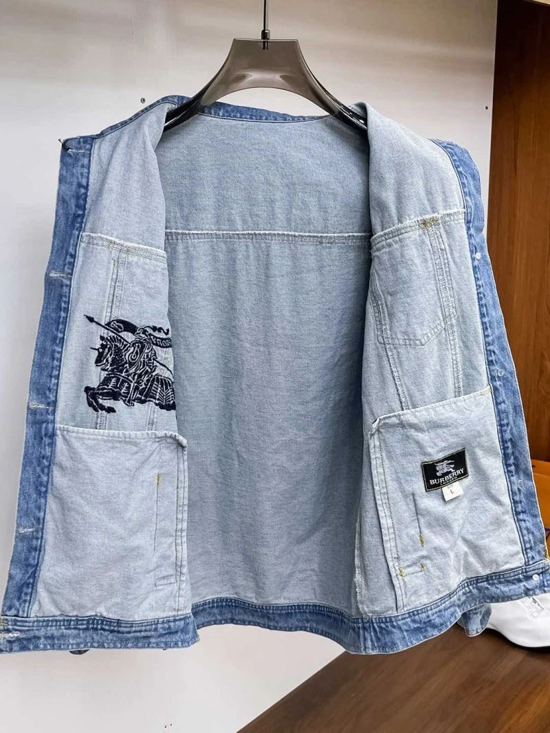 Low-cost Burberry Outwear