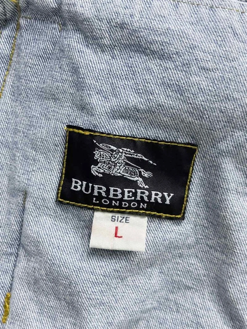 Low-cost Burberry Outwear