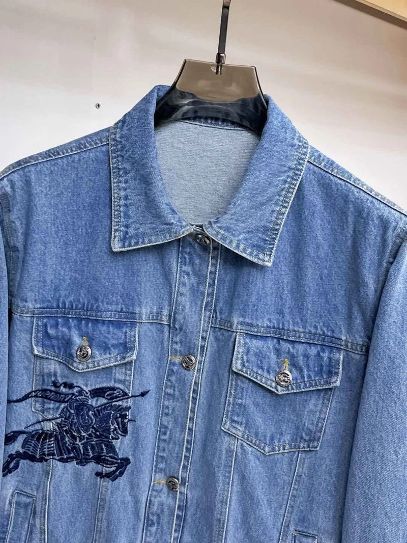Low-cost Burberry Outwear