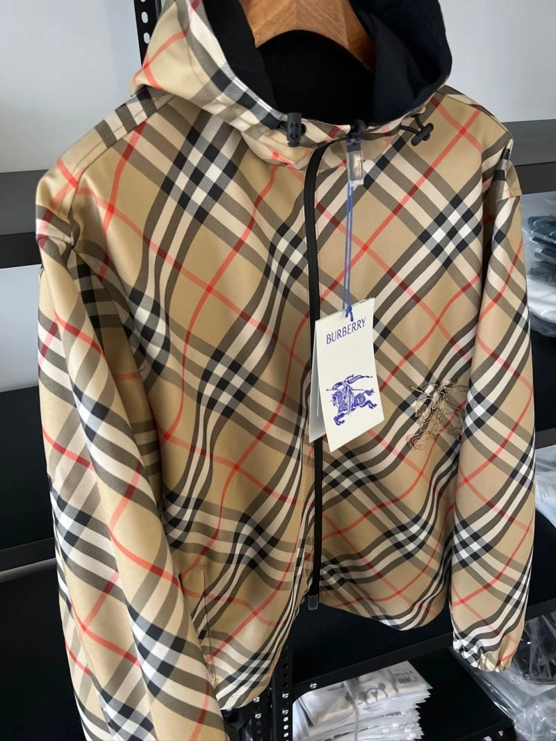 Brand-original Burberry Outwear