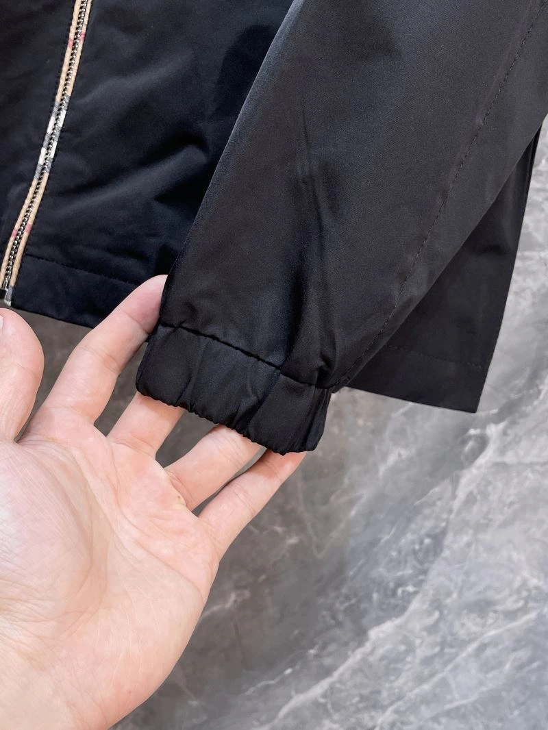Brand-original Burberry Outwear
