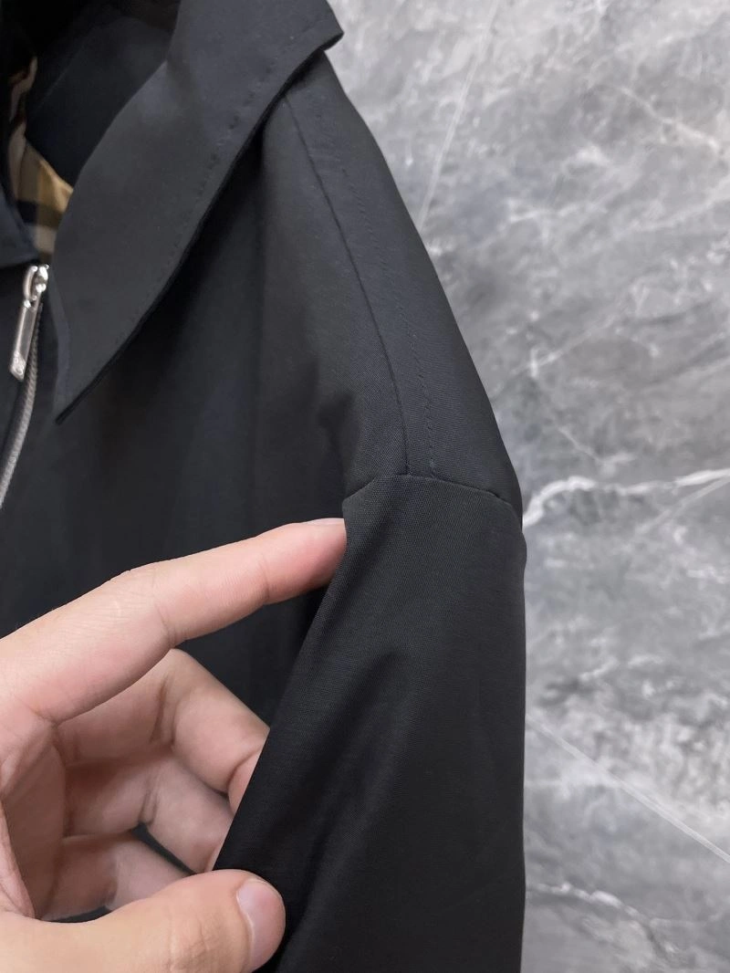 Bargain Burberry Outwear