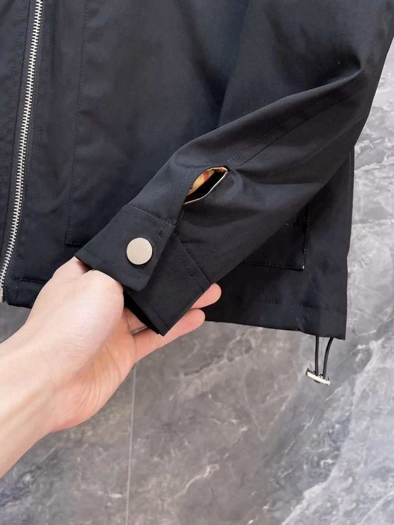 Bargain Burberry Outwear