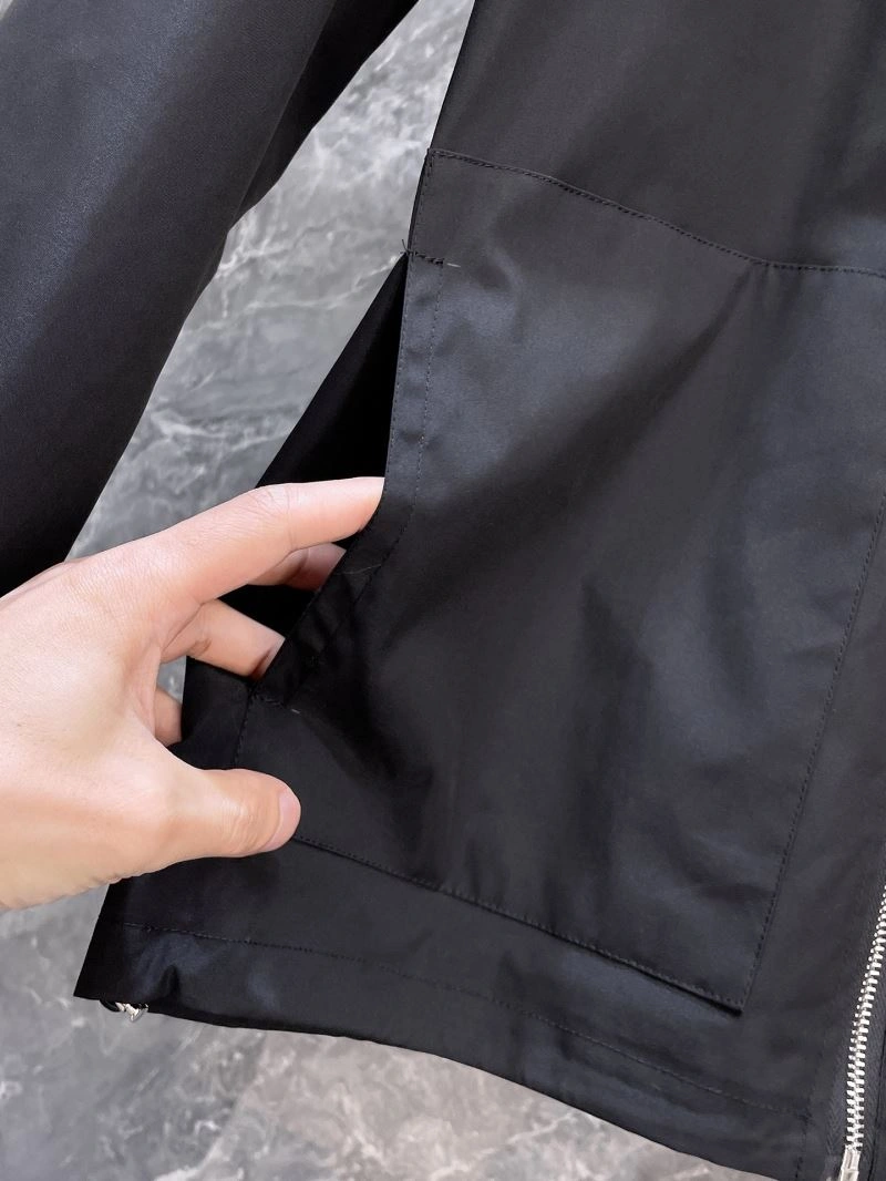Bargain Burberry Outwear