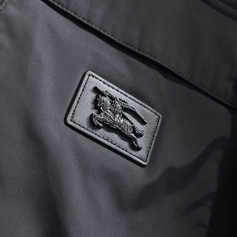 Low-cost Burberry Outwear