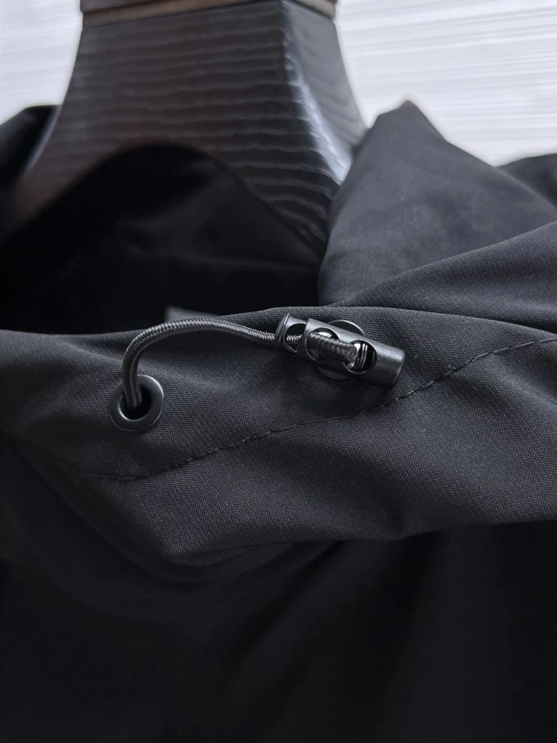 Accurate model Burberry Outwear