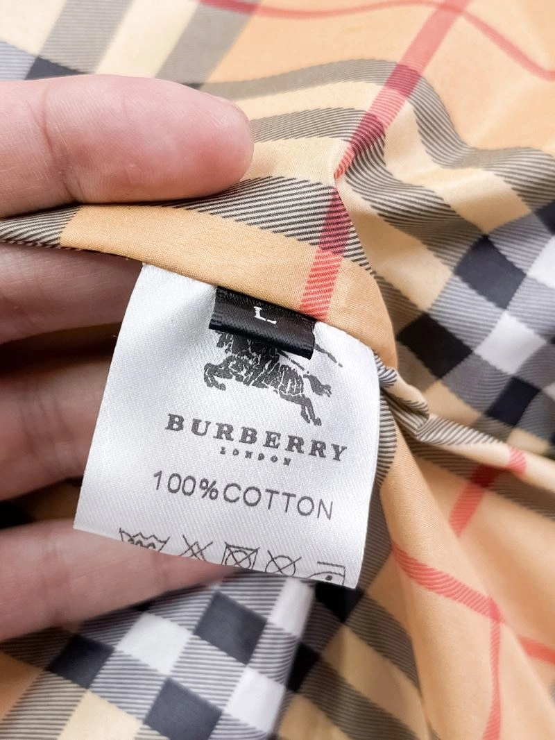 Low-cost Burberry Outwear